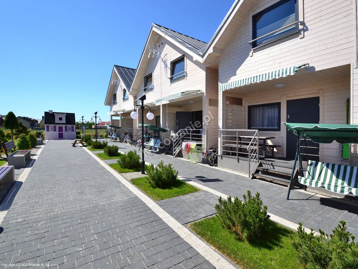 Domki Simba - Karwia - Nocowanie.pl